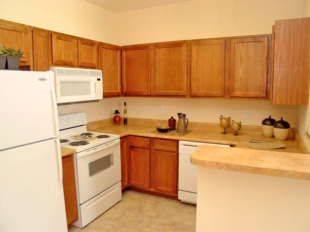 Hooper_Photo_Model_Kitchen - Promark Partners