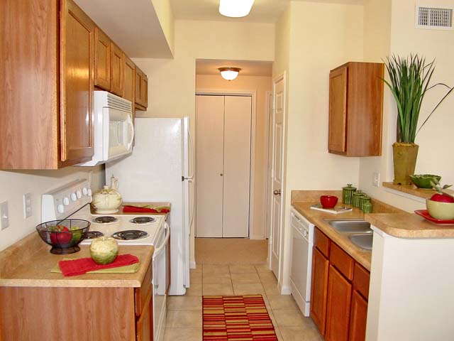 Hooper_Photo_Model_Kitchen2 - Promark Partners