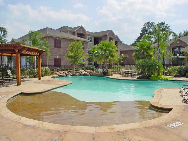 Hooper_Photo_Pool - Promark Partners